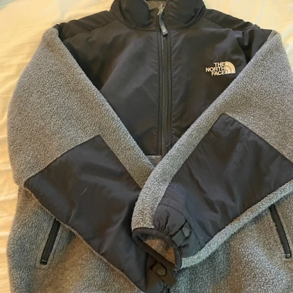 The North Face | Jackets & Coats | The North Face Black And Grey Fleece ...